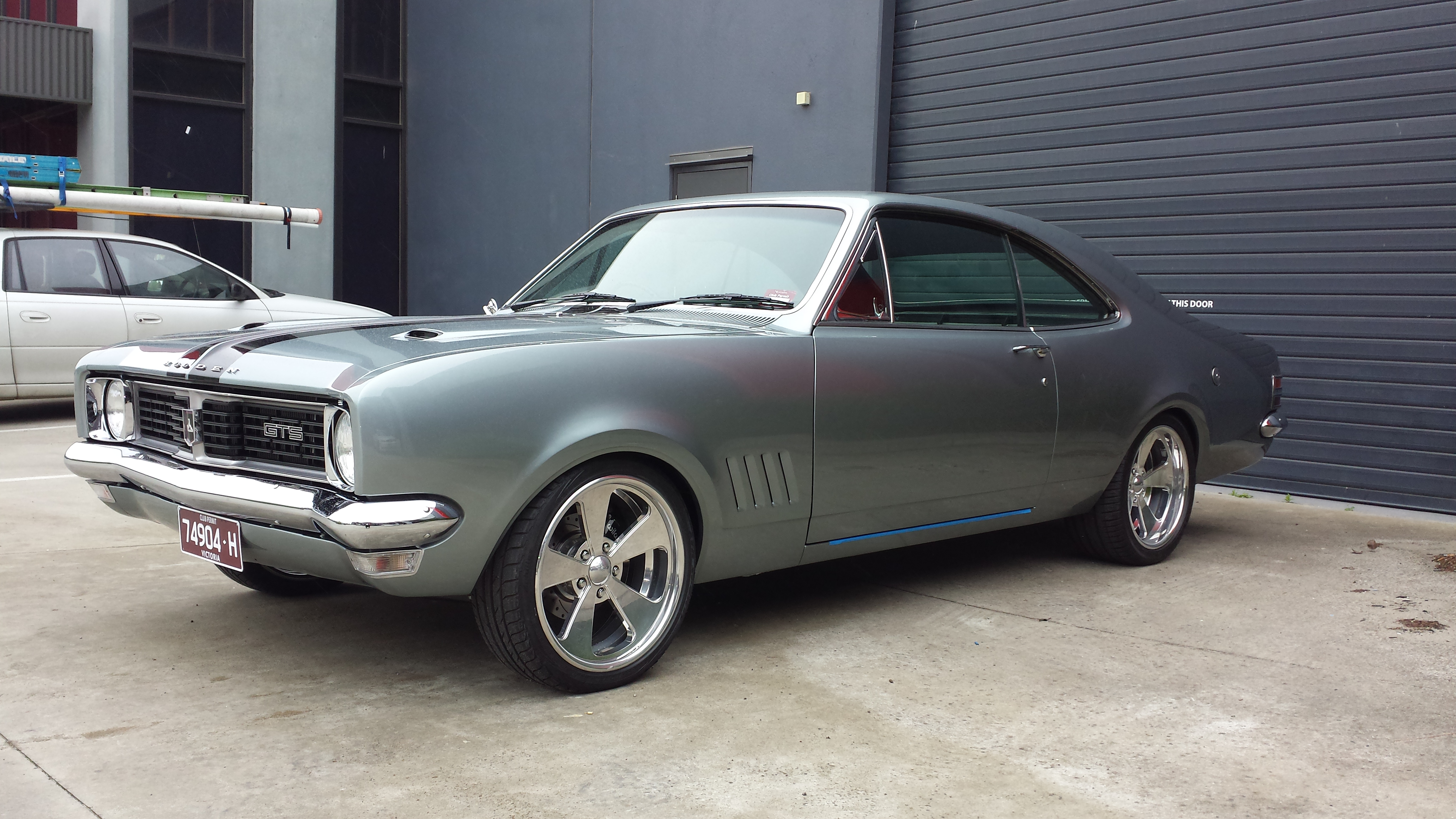 Custom HT Monaro - Mickz Motor Trimming